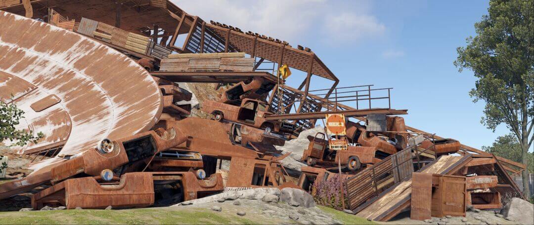 Mini Junkyard Custom Rust Monument - Lone Design
